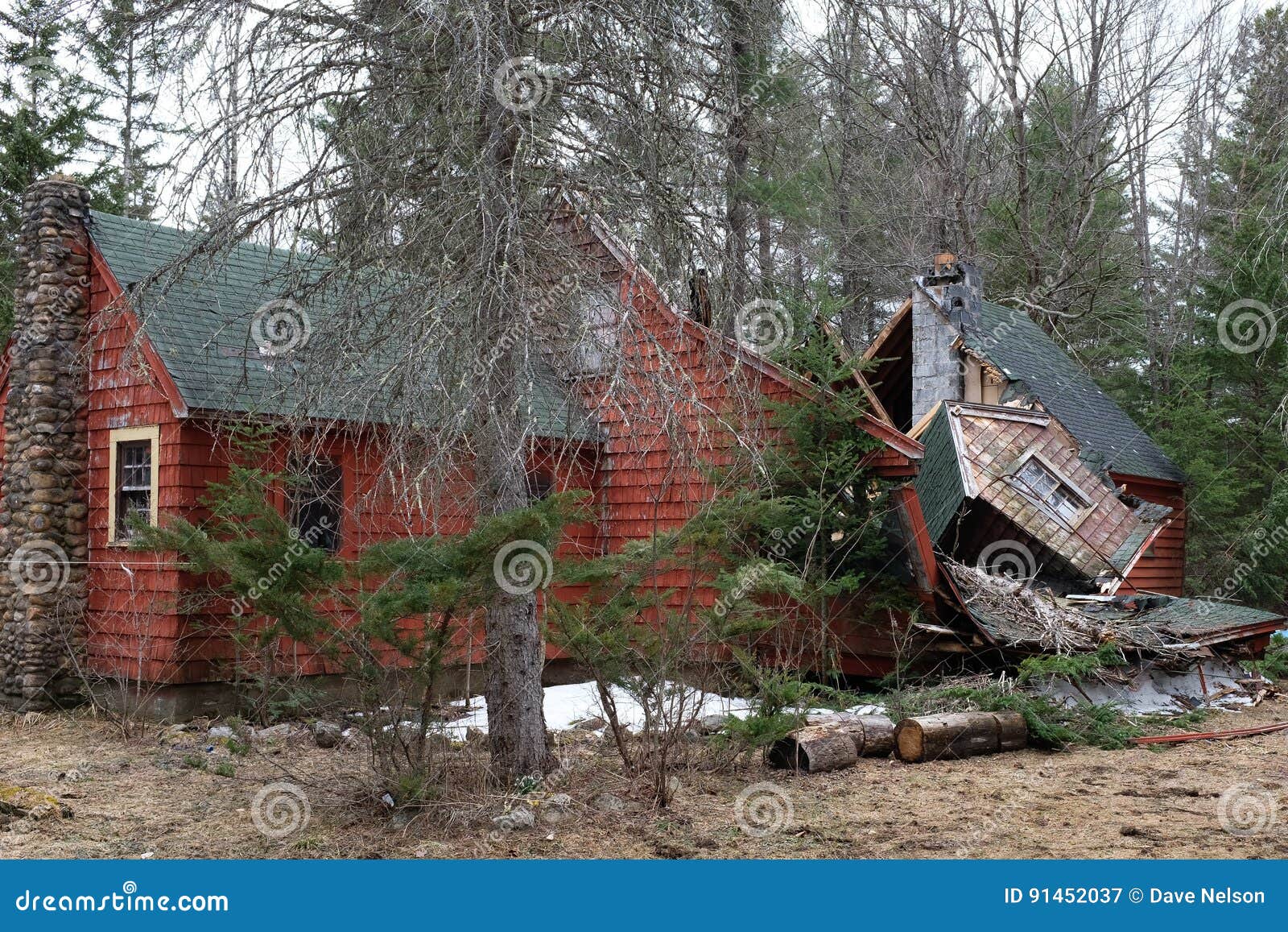 Collapsing old house stock image. Image of shakes, chimney - 91452037