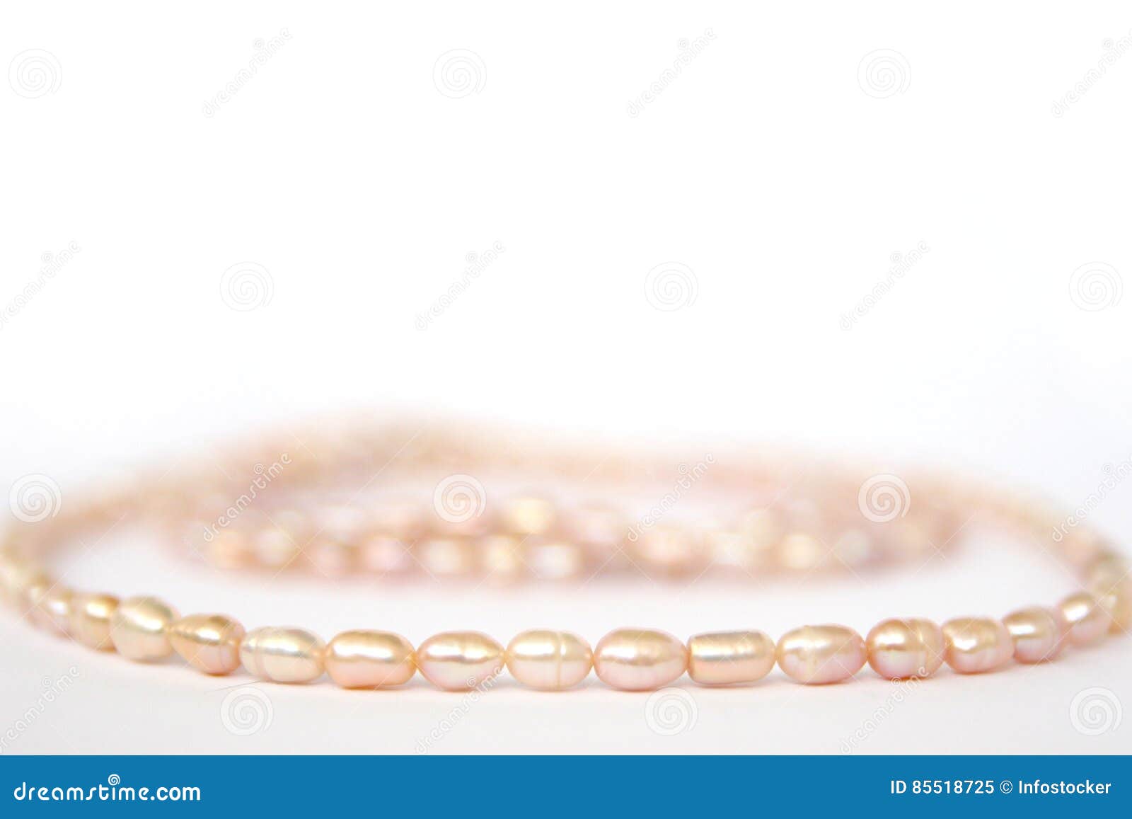 Collar De Las Perlas Rosadas Del Río Imagen de archivo - Imagen de ...