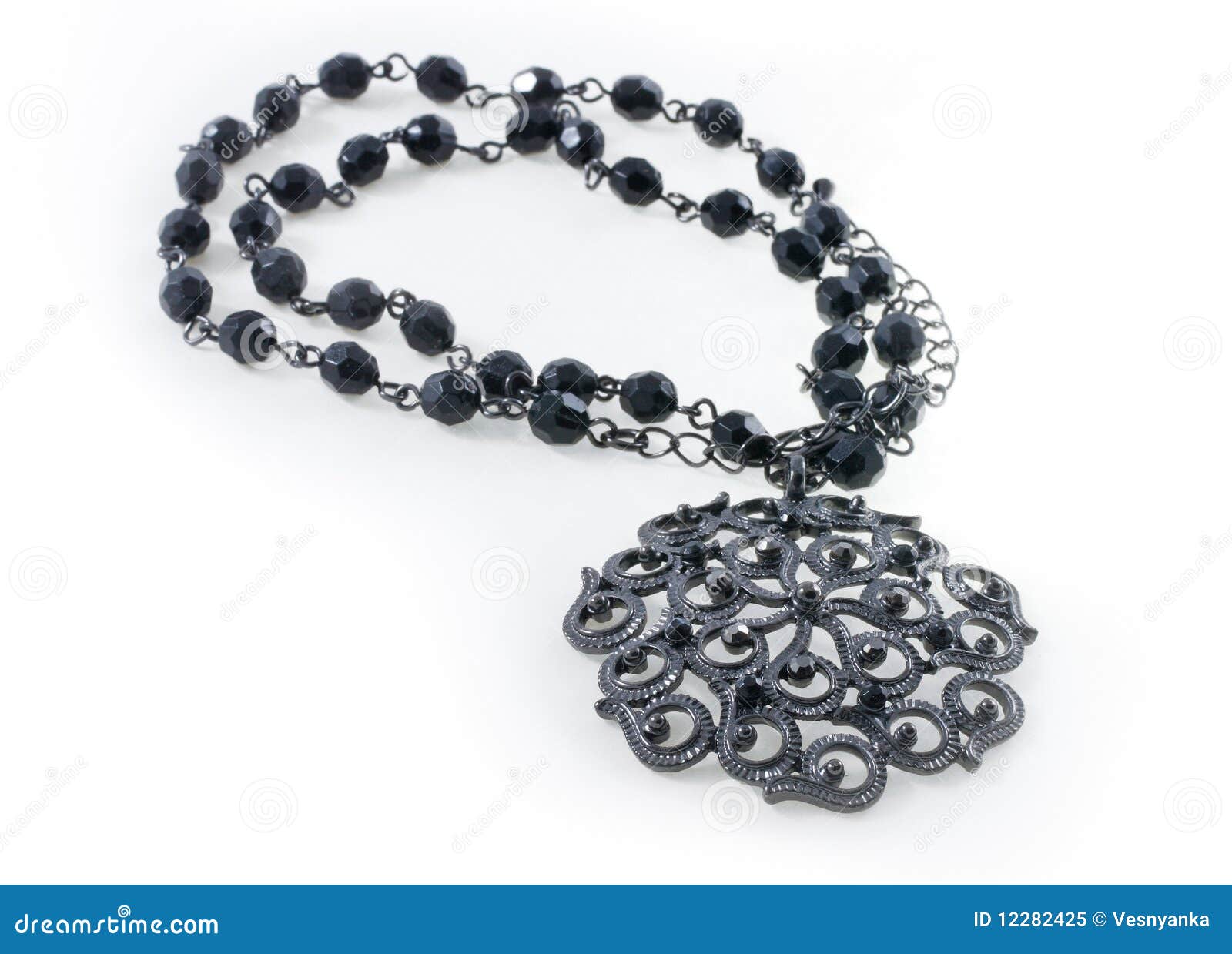 Collar negro elegante imagen de archivo. Imagen de curva - 12282425