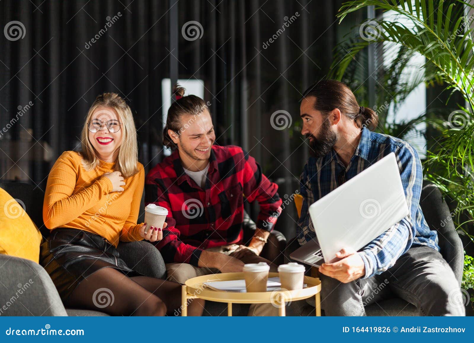 Collective Office Workers Fun, People Smile and Drink Coffee Stock ...