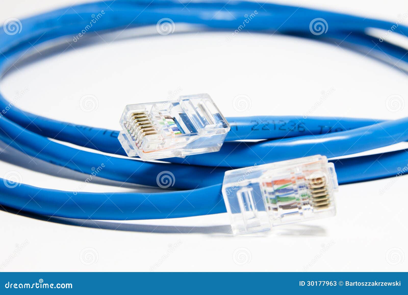 Collegamento a Internet Blu Del Cavo Immagine Stock - Immagine di ...