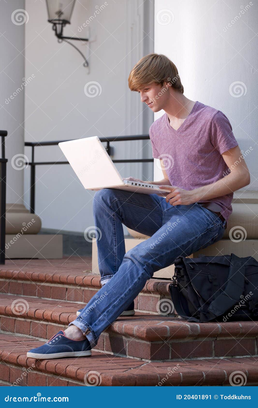 College Student with Laptop Stock Image - Image of young, teen: 20401891