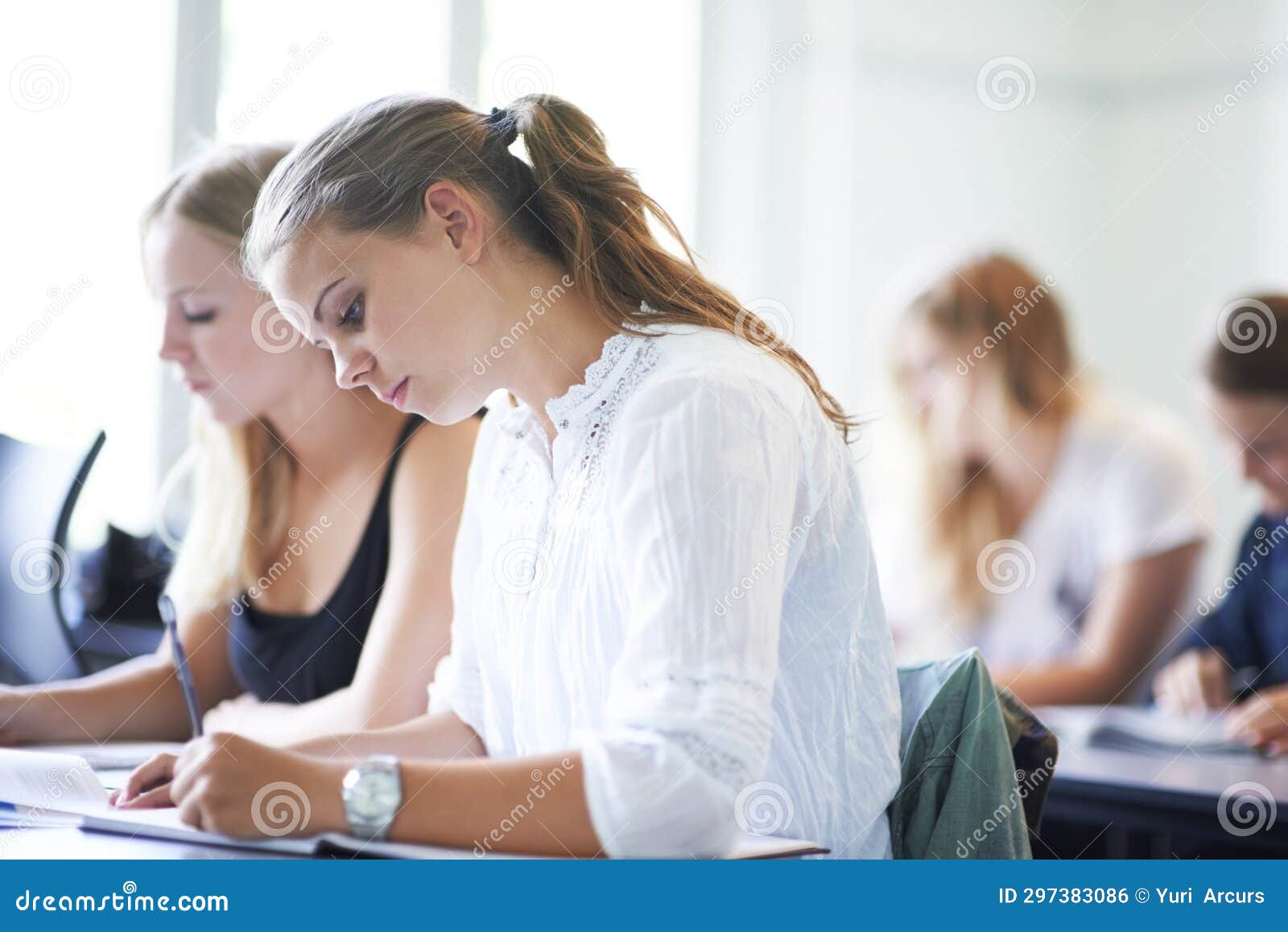 College Student, Writing and Learning with Notes in Class, Lecture or ...