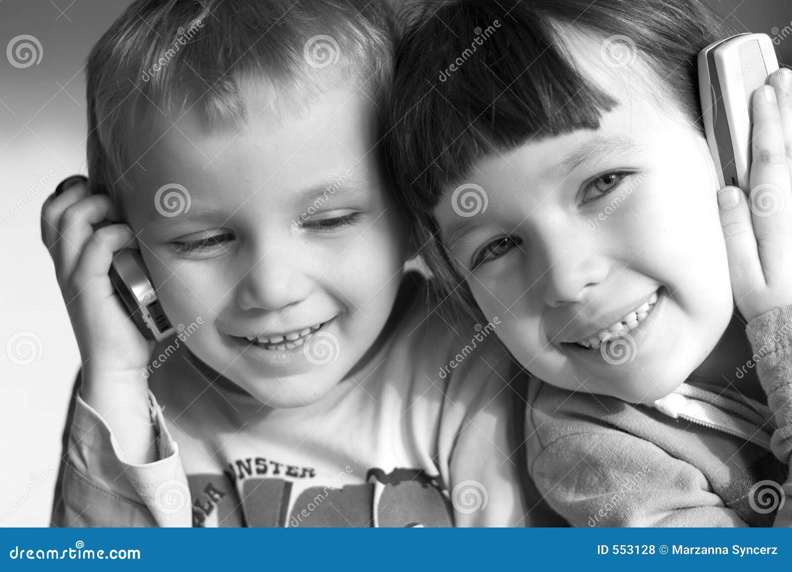 Colling children stock photo. Image of face, looking, phone - 553128