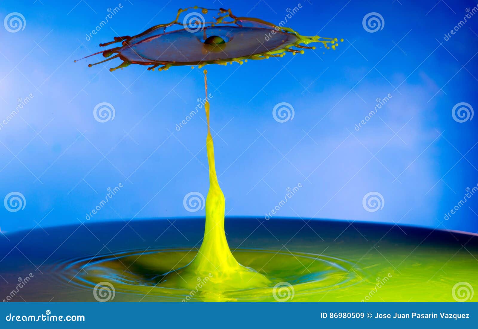 Collision of Two Drops on a Surface of Water Stock Image - Image of ...