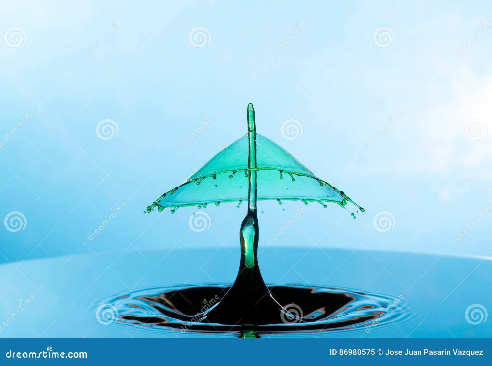Collision of Two Drops on a Surface of Water Stock Image - Image of ...