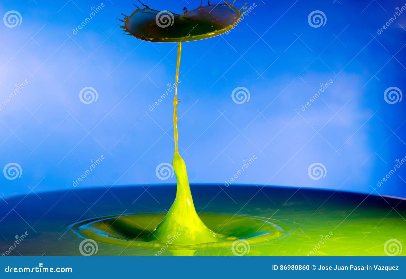 Collision of Two Drops on a Surface of Water Stock Photo - Image of ...