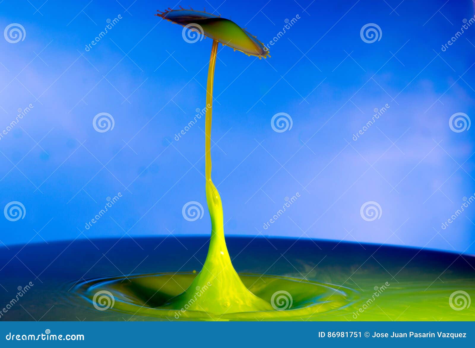 Collision of Two Drops on a Surface of Water Stock Image - Image of ...