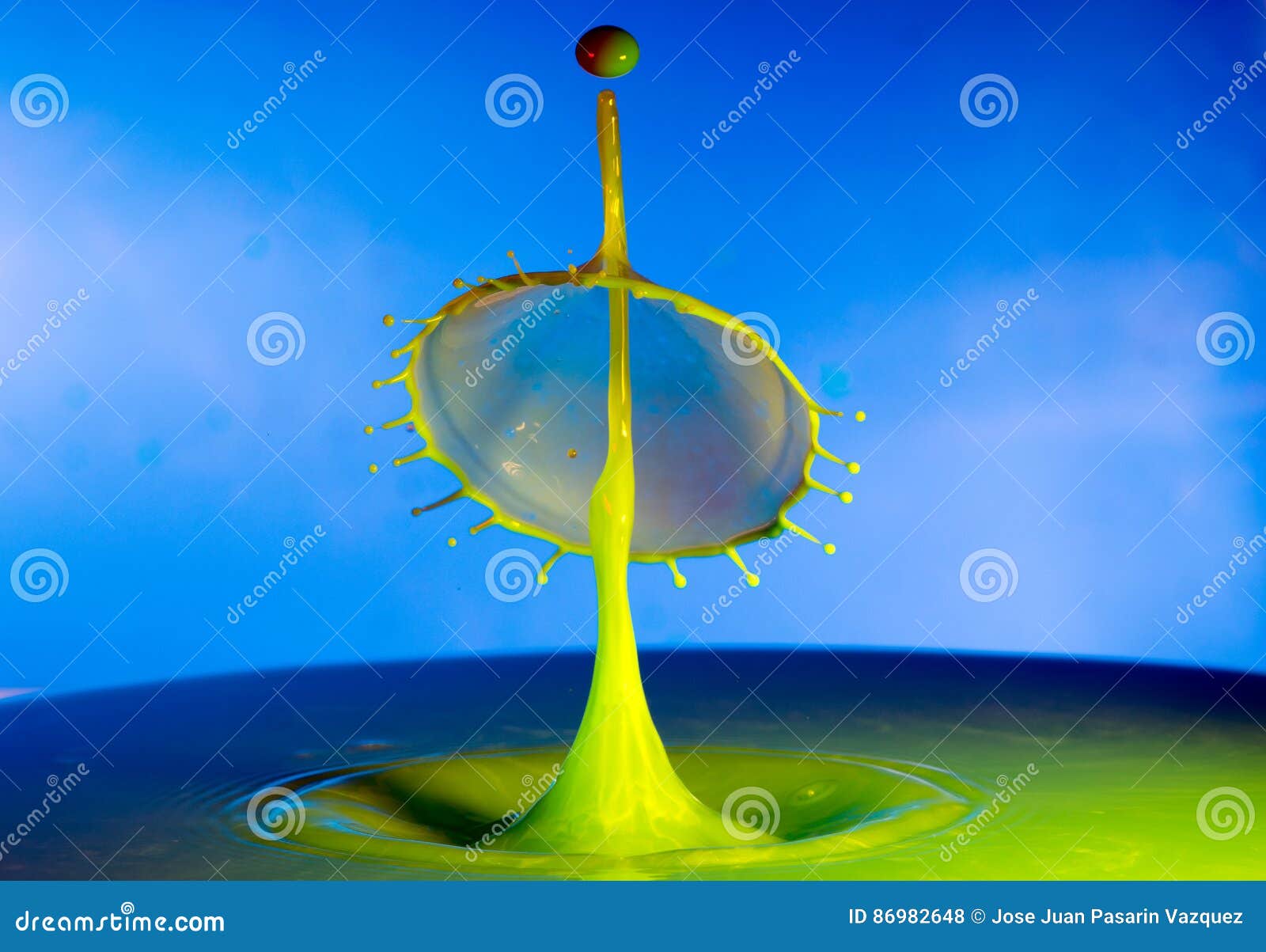 Collision of Two Drops on a Surface of Water Stock Photo - Image of ...