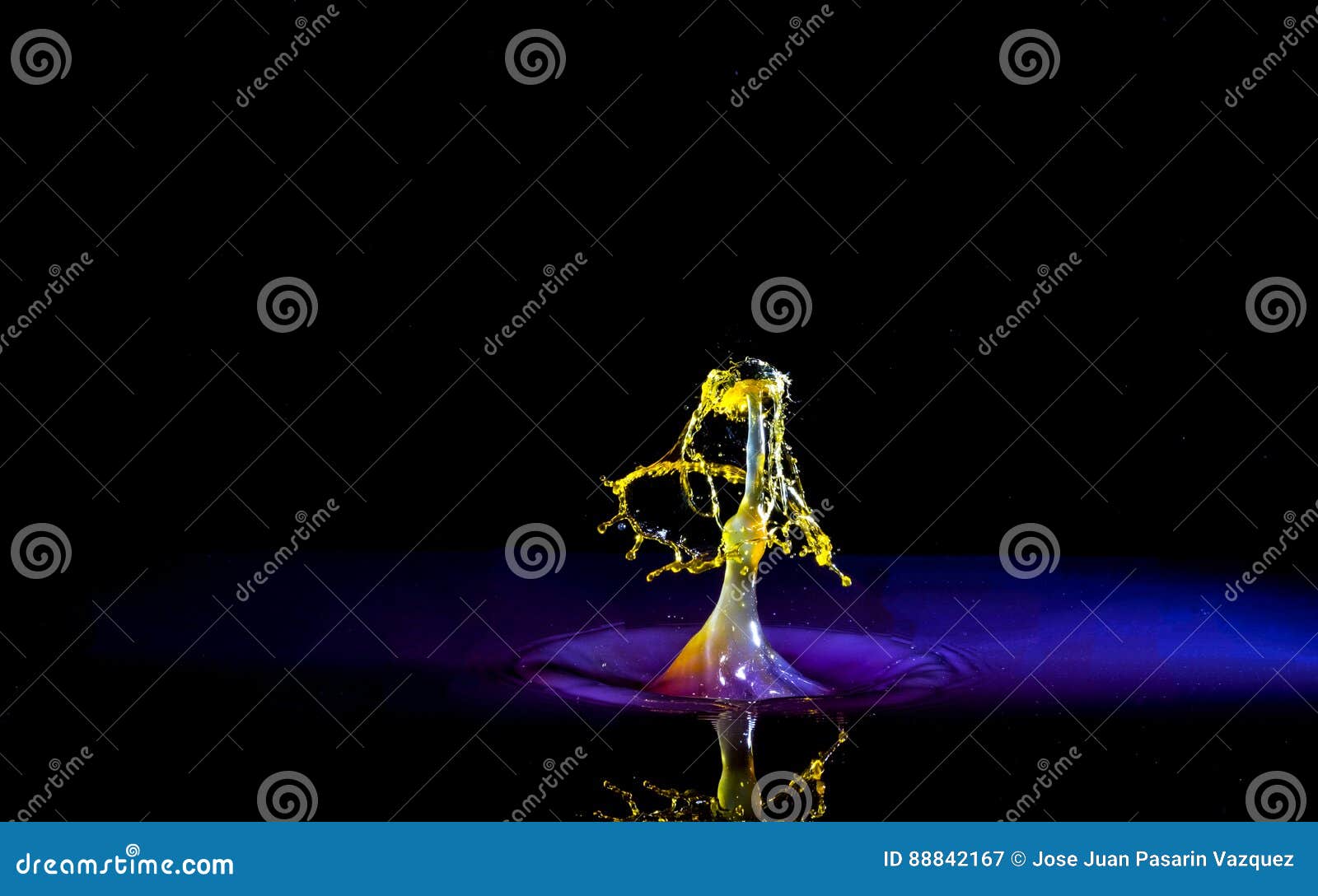 Collision of Two Drops of Water Stock Image - Image of black, raindrop ...