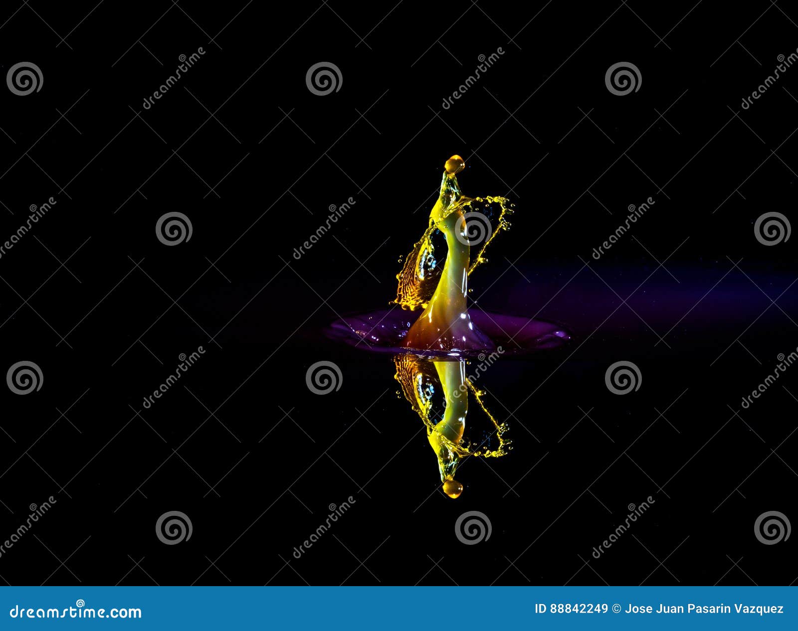 Collision of Two Drops of Water Stock Image - Image of fluids, abstract ...