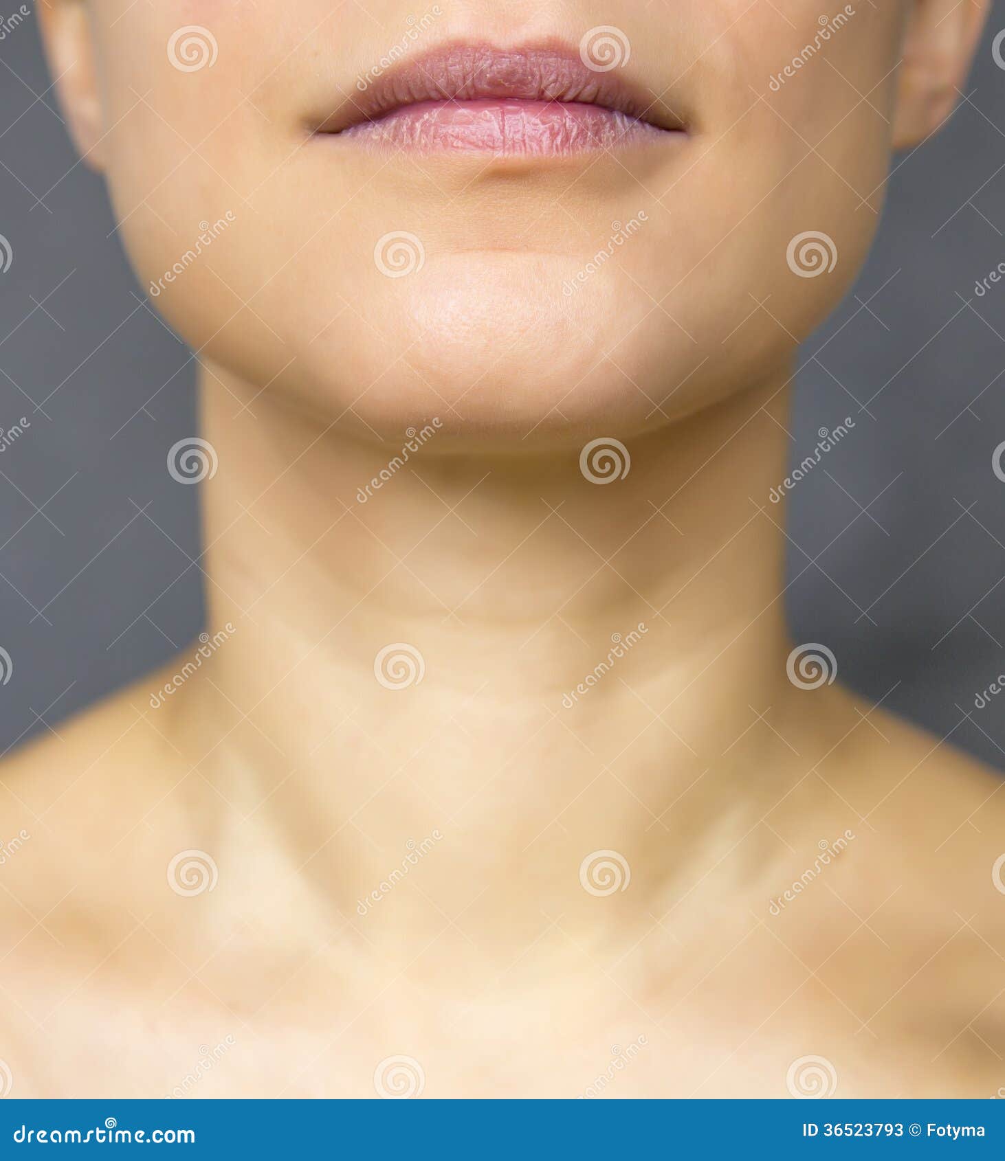 Collo femminile immagine stock. Immagine di chiusura - 36523793