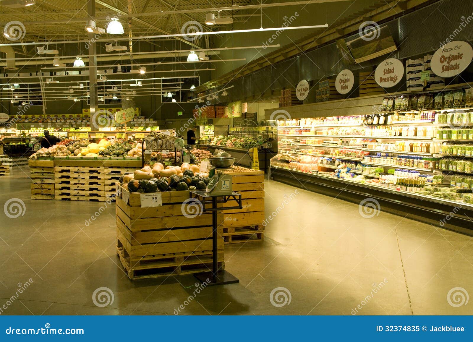 Colmado imagen editorial. Imagen de supermercado, fruta - 32374835