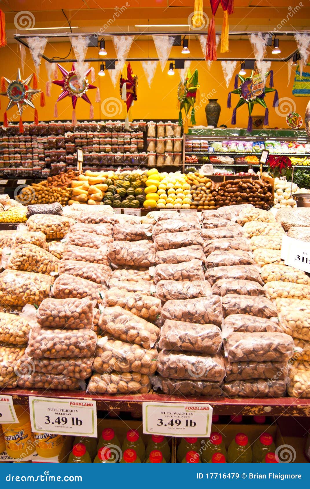 Colmado hispánico imagen de archivo editorial. Imagen de almacén - 17716479