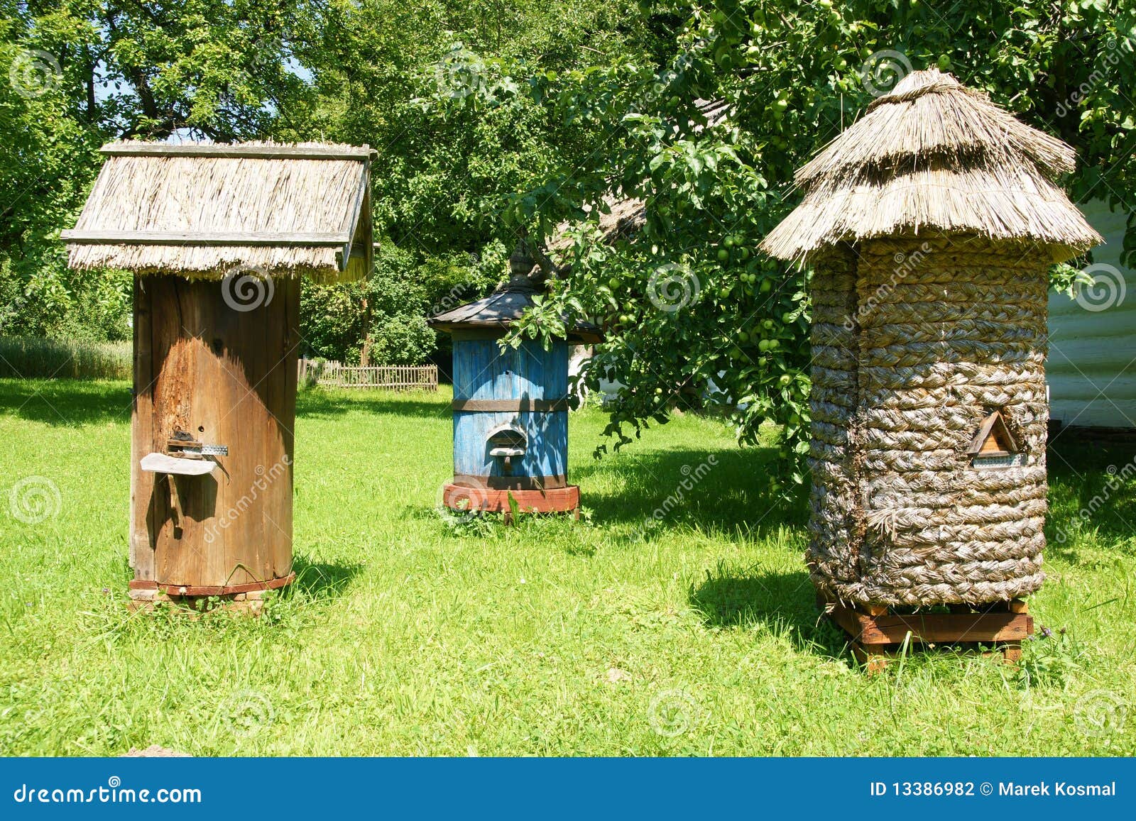 Colmenas Viejas Fotografía de archivo - Imagen: 13386982