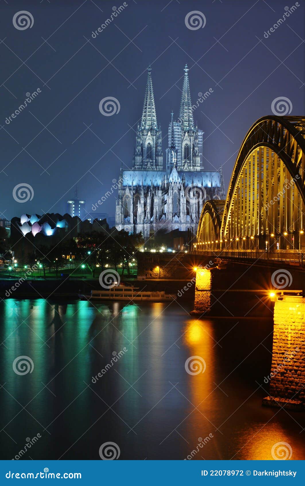Cologne photo stock. Image du ville, horizontal, conception - 22078972