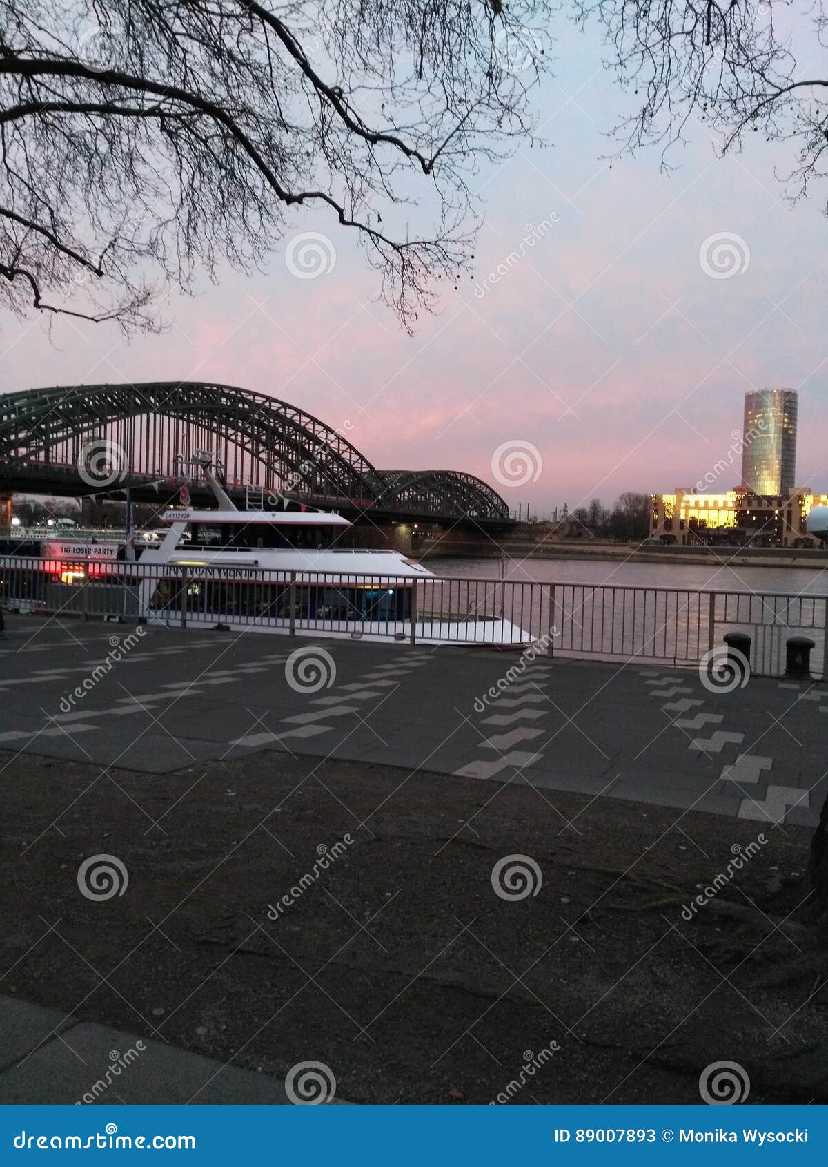 Cologne editorial stock photo. Image of cologne, bridge - 89007893