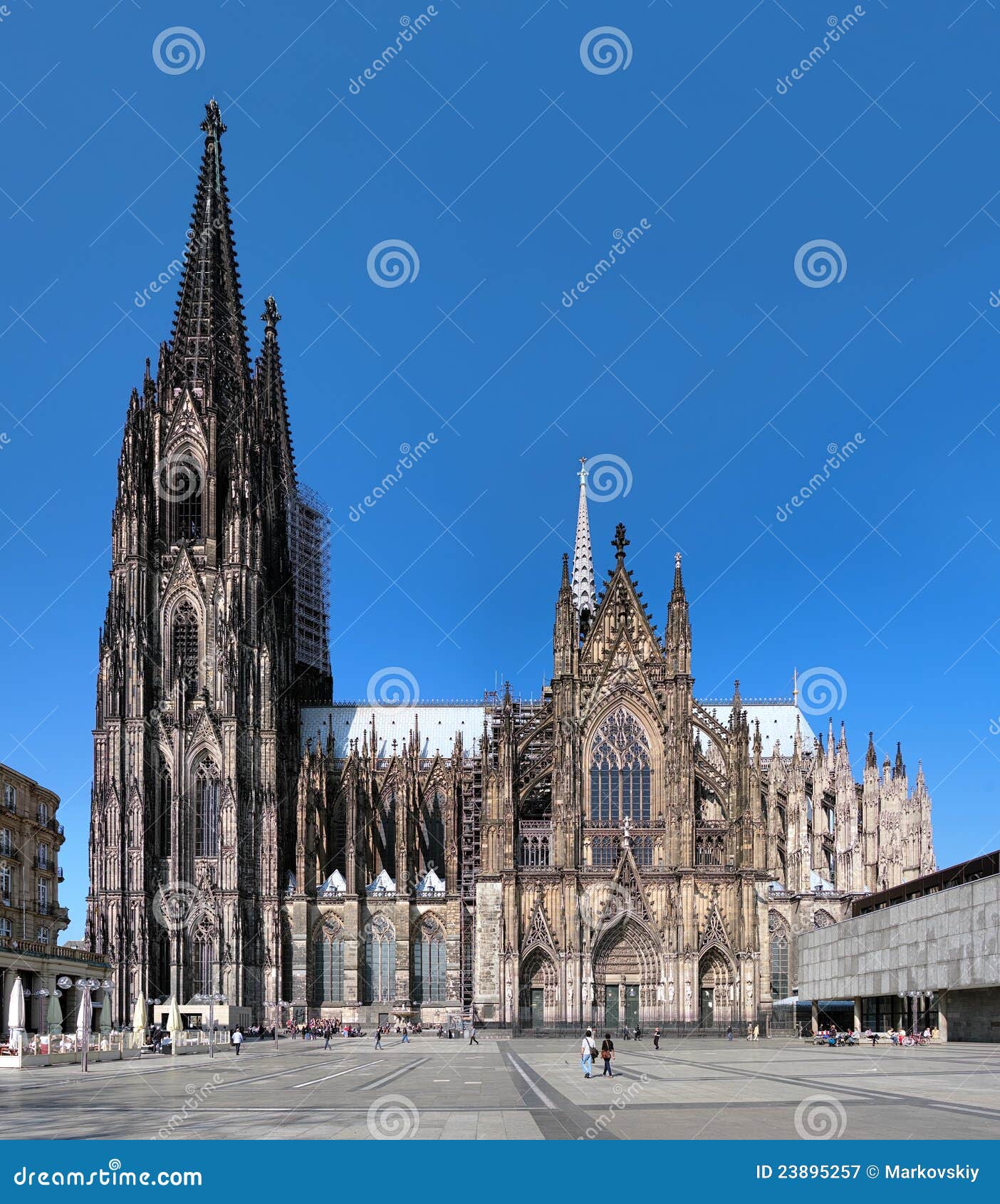 Cologne Cathedral Koelner Dom Seen Museum Ludwig Square, Germany ...