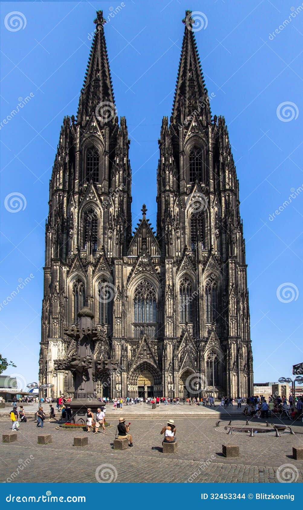 Cologne, Germany editorial stock image. Image of city - 32453344