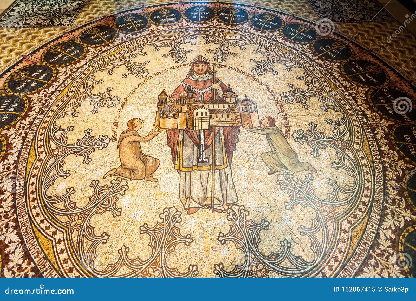 Cologne Cathedral Interior in Germany Editorial Image - Image of ...