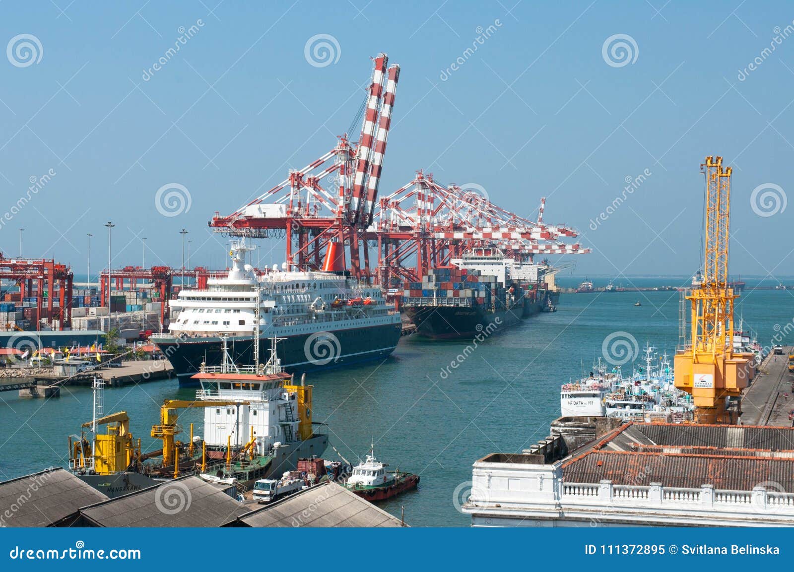 Colombo Harbor in Sri Lanka Editorial Image - Image of boat, colombo ...