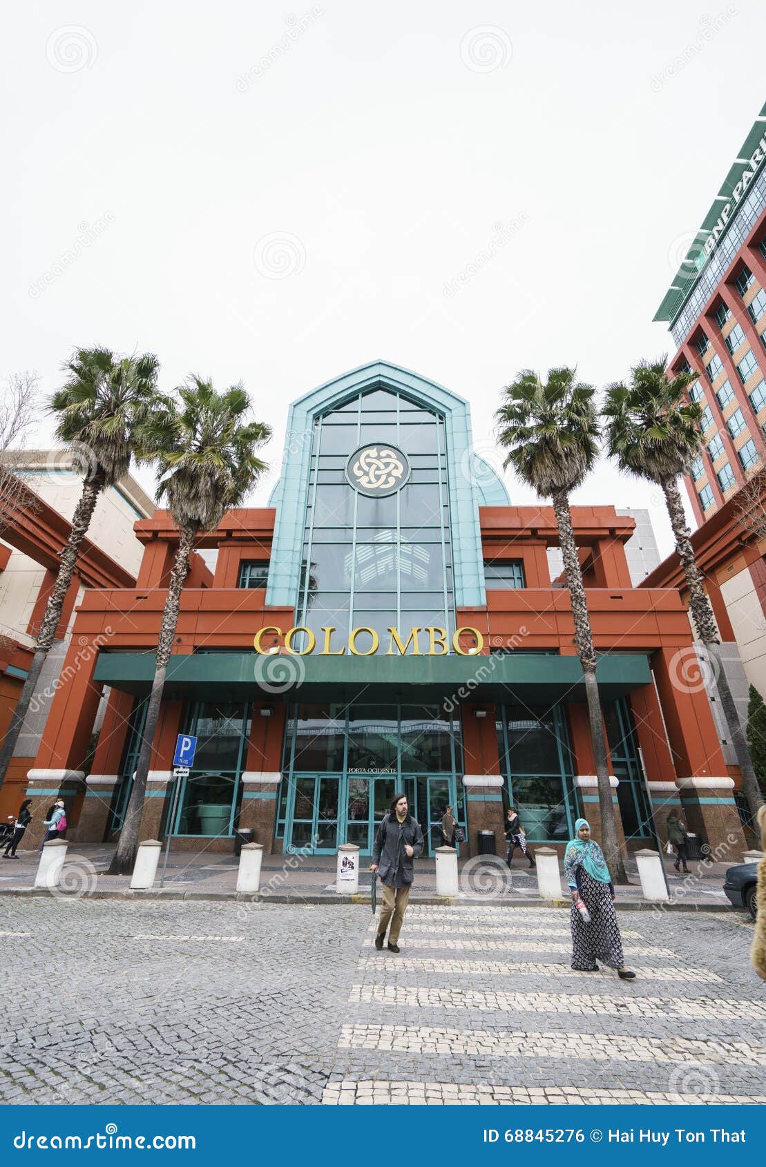Colombo Shopping Center photo éditorial. Image du escalator - 68845276