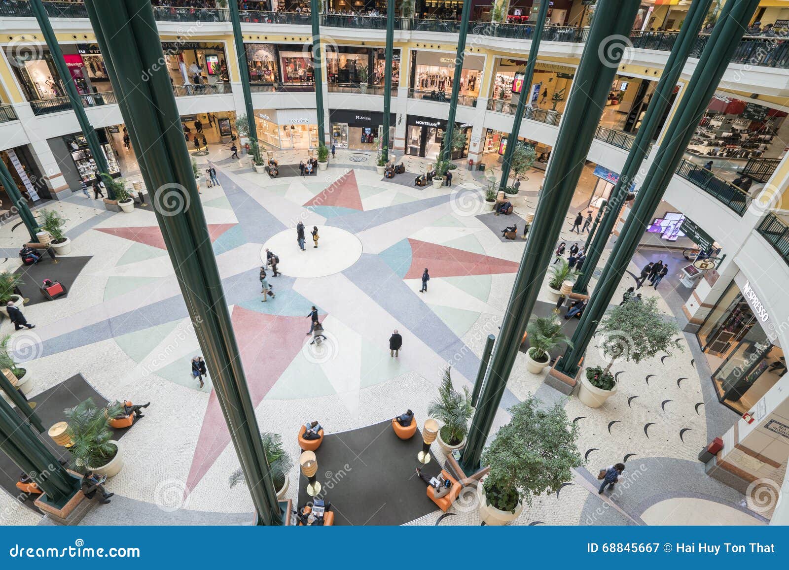 Colombo Shopping Center fotografia editoriale. Immagine di consumo ...