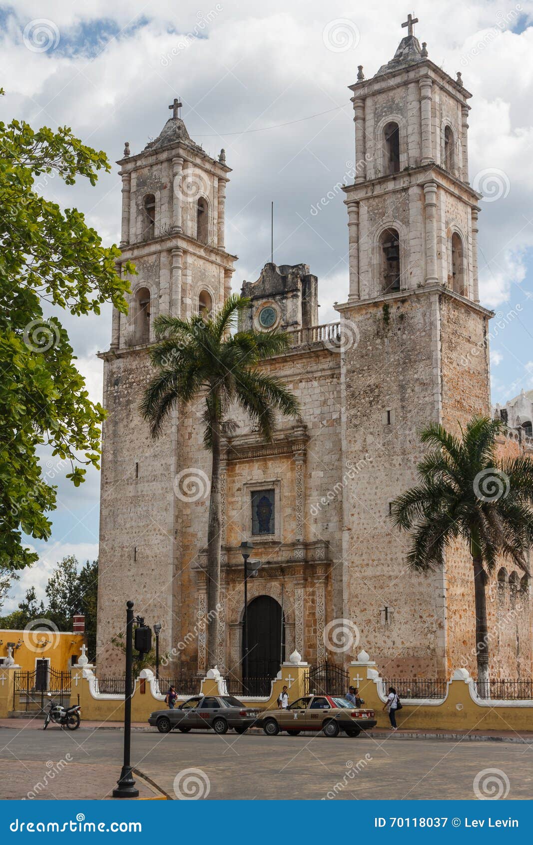 Colonial Church in Valladolid Editorial Photography - Image of street ...