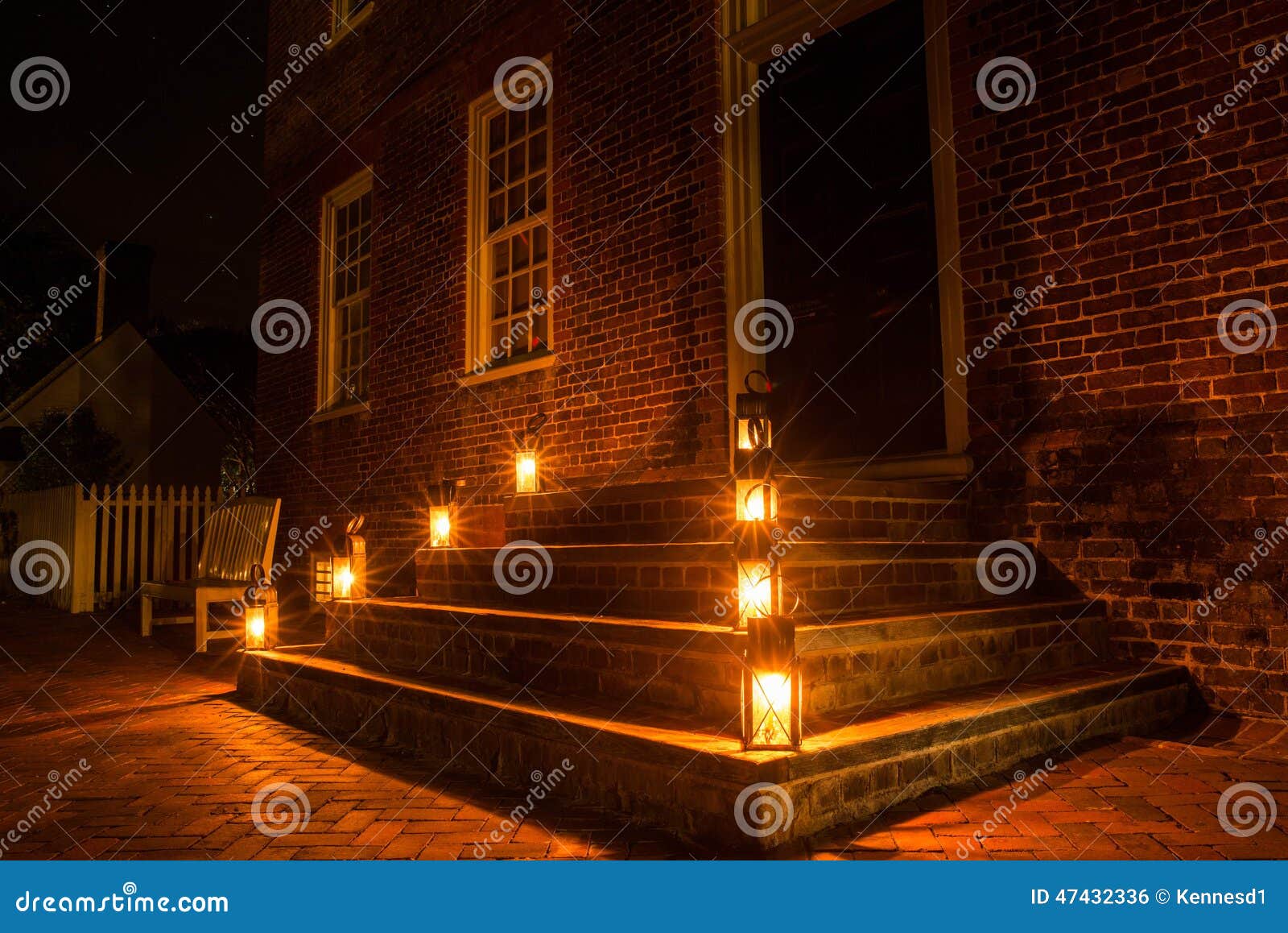 Colonial Home with Lanterns Editorial Photo - Image of historic ...