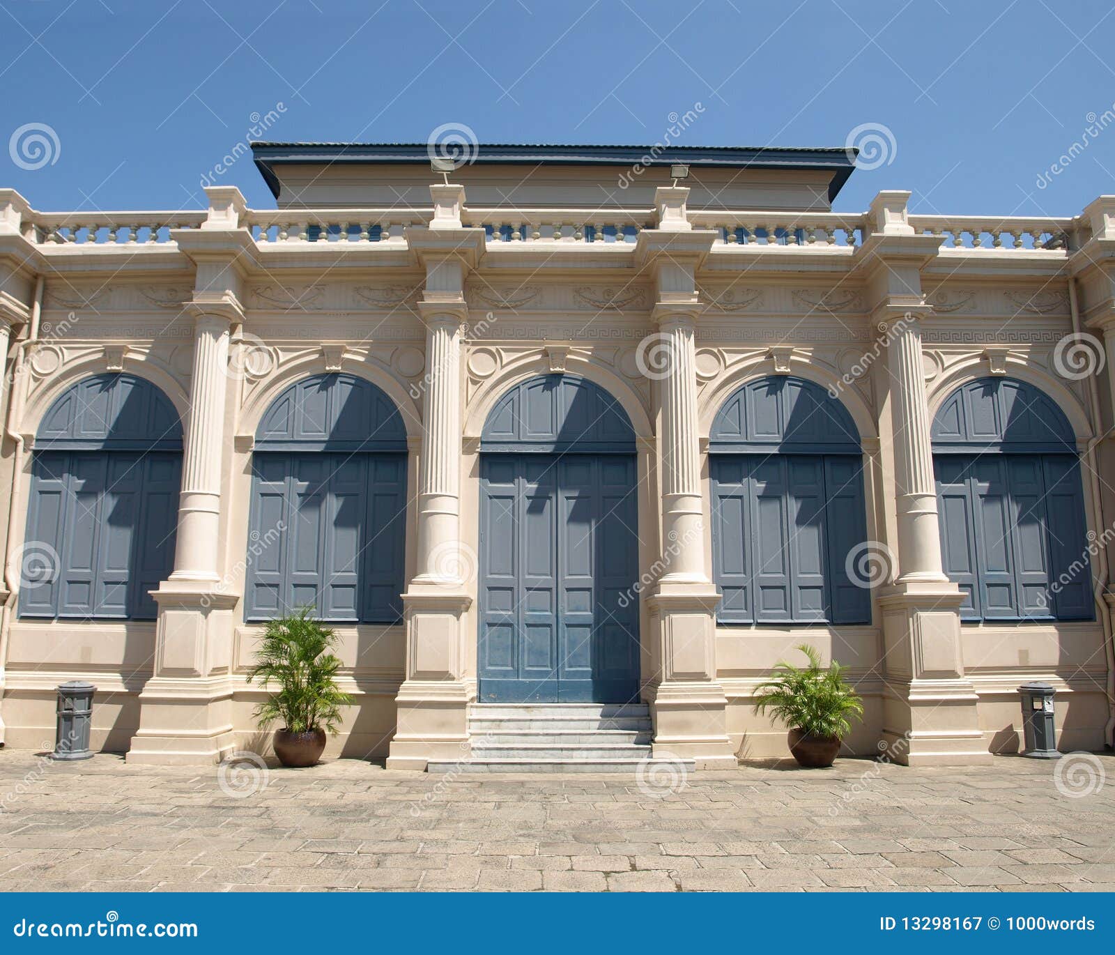 Colonial House stock image. Image of classical, facade - 13298167