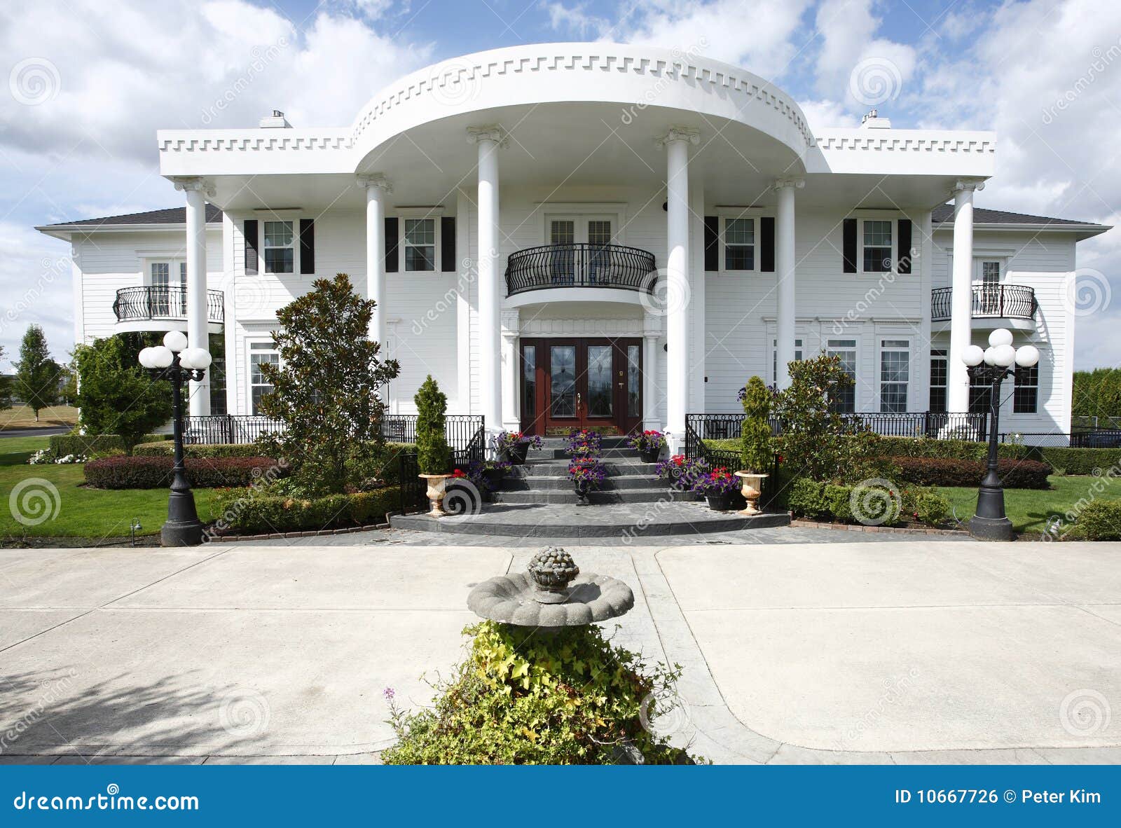 Colonial style manor stock photo. Image of white, driveway - 10667726