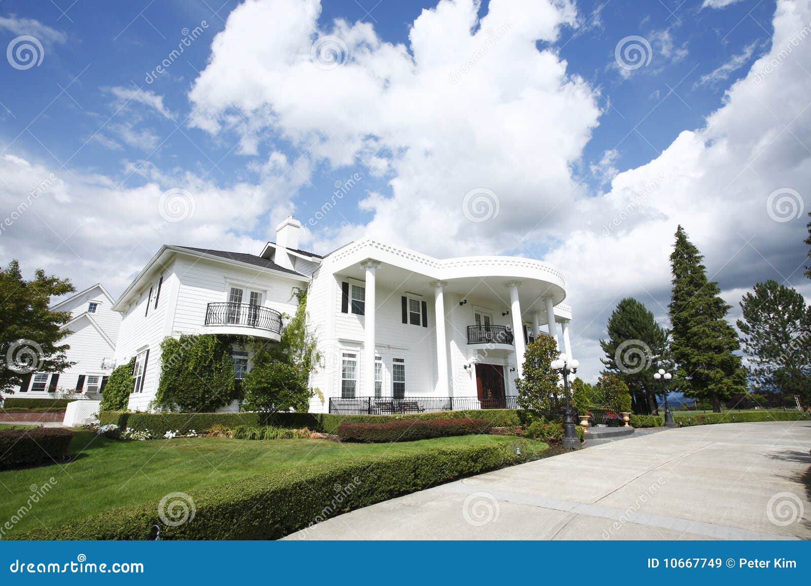 Colonial style manor stock image. Image of exterior, large - 10667749