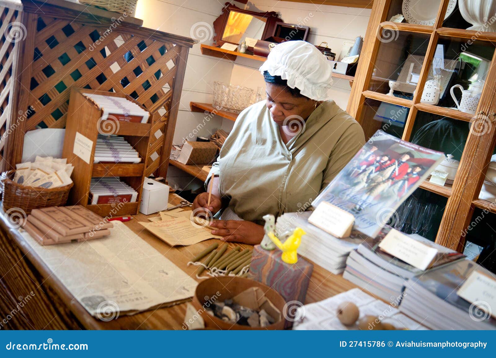 Colonial Williamsburg Shopkeeper Editorial Photo - Image of scene ...