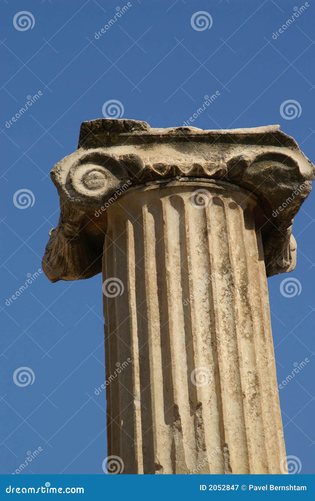 Colonna greca immagine stock. Immagine di tempiale, corsa - 2052847
