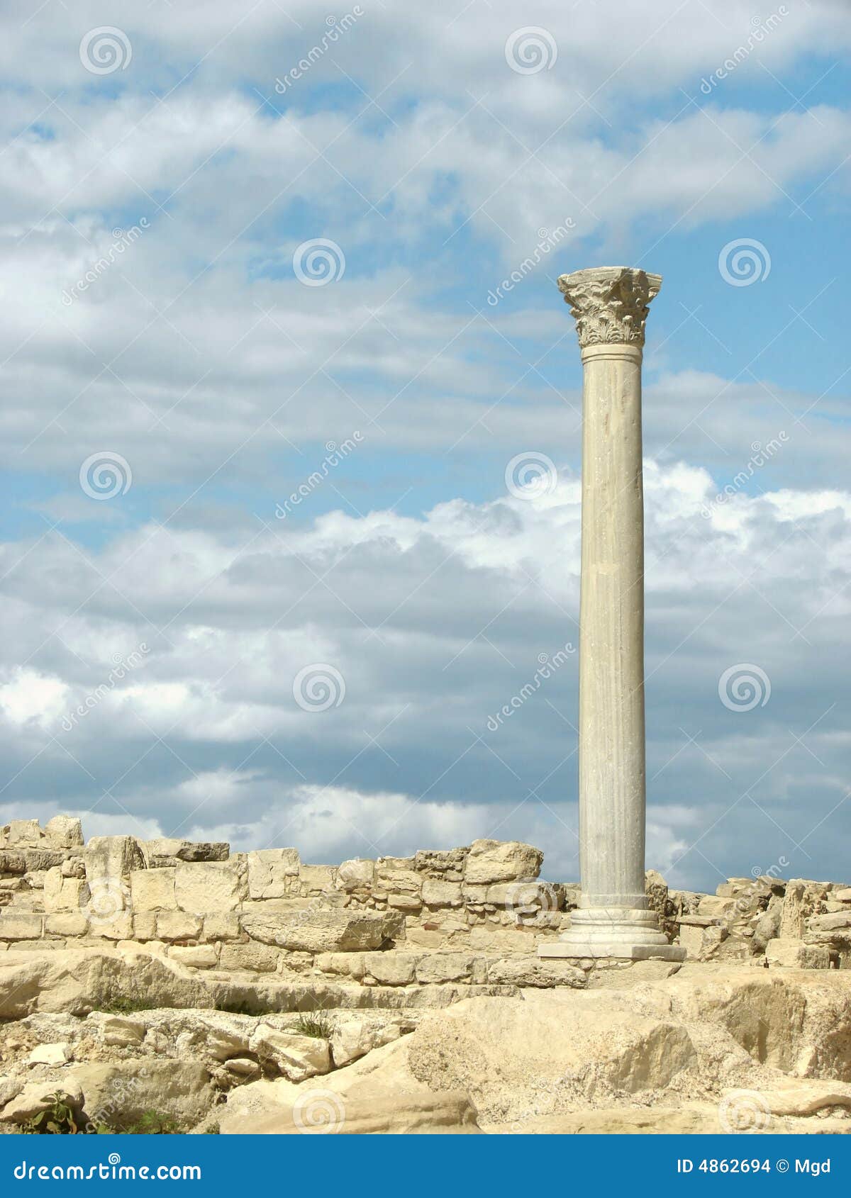 Colonna greca fotografia stock. Immagine di rovine, religione - 4862694