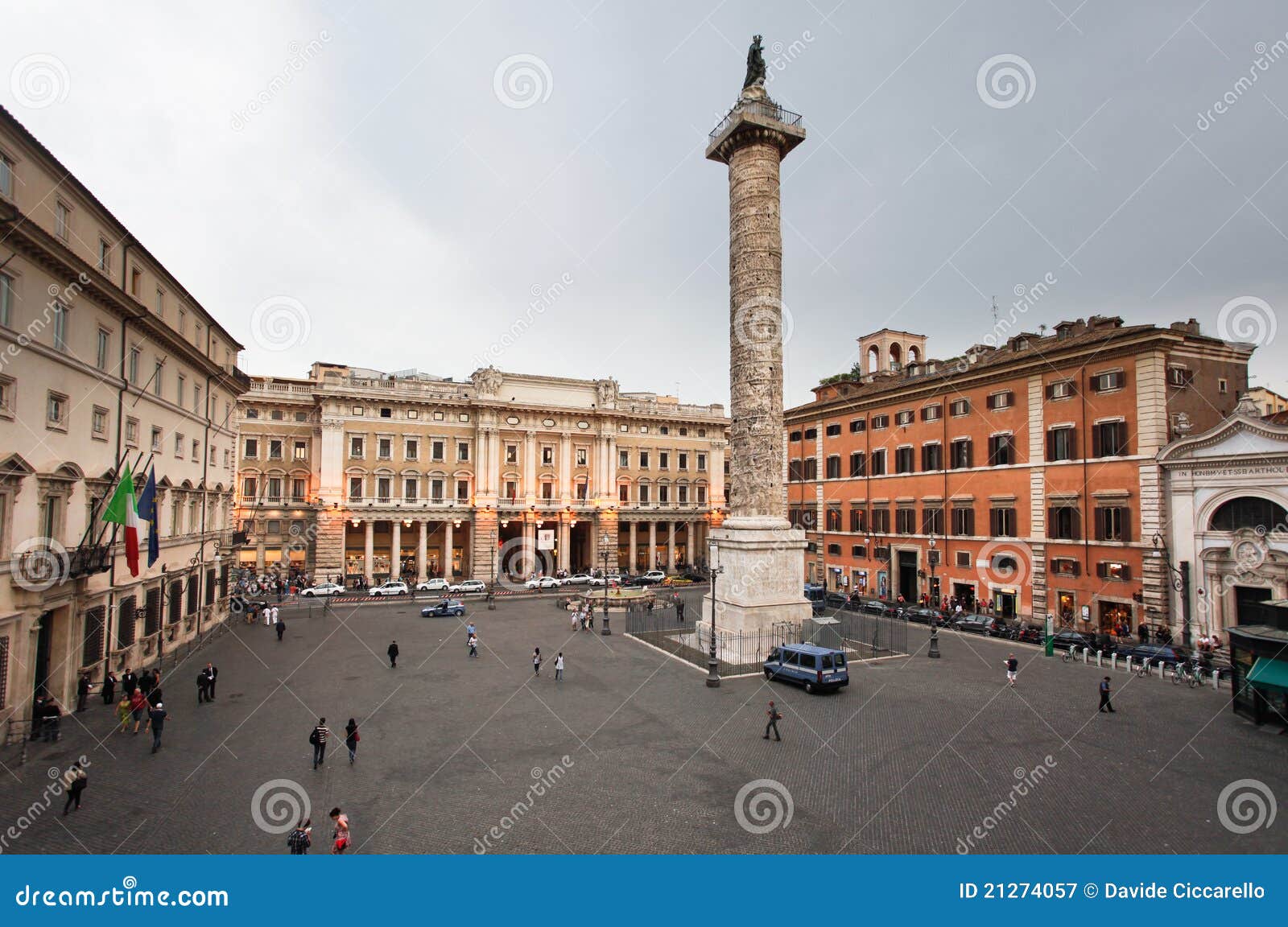 Colonna square, Rome editorial photography. Image of style - 21274057