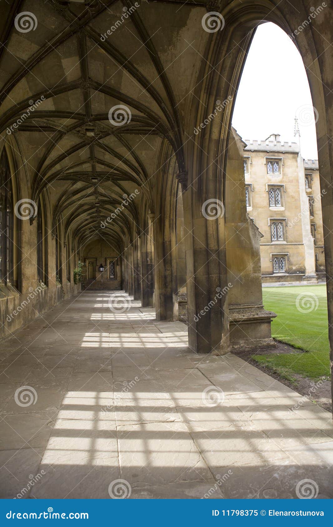 Colonnade in St. John S College Stock Image - Image of england, grass ...