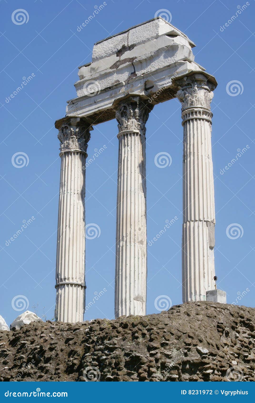 Colonne/colonne Romane Rovinate Fotografia Stock - Immagine di colonna ...