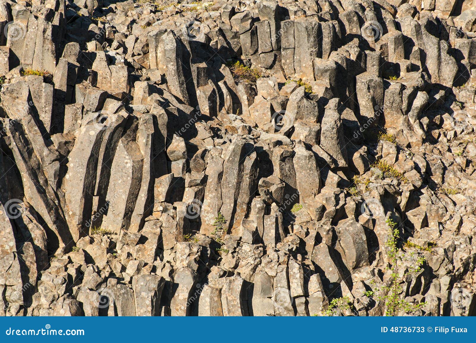 Colonne de basalte image stock. Image du basalte, hexagone - 48736733