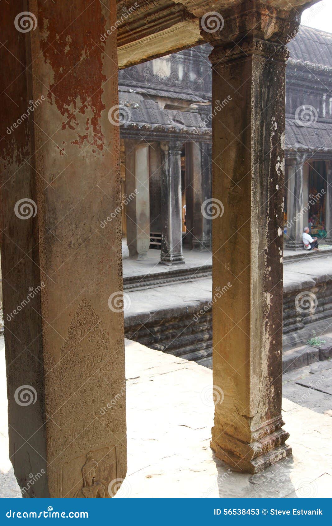 Colonne Quadrate Delle Gallerie Interne Immagine Stock - Immagine di ...