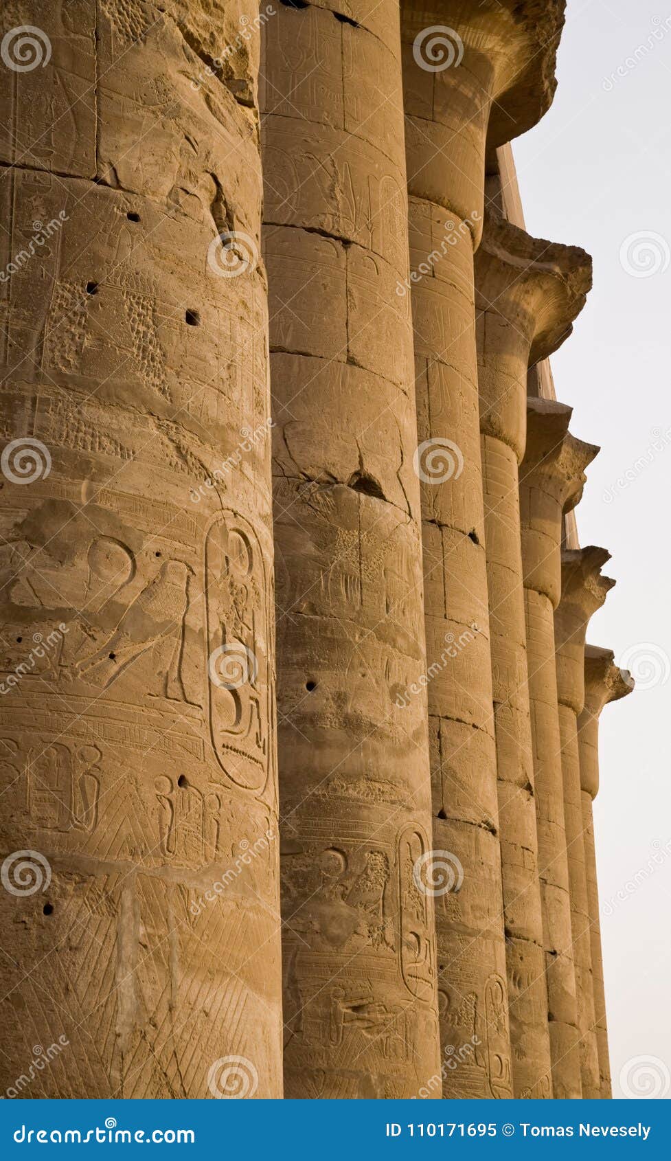 Colonnes Chez Le Temple De Louxor Image stock - Image of ruine, egypte ...