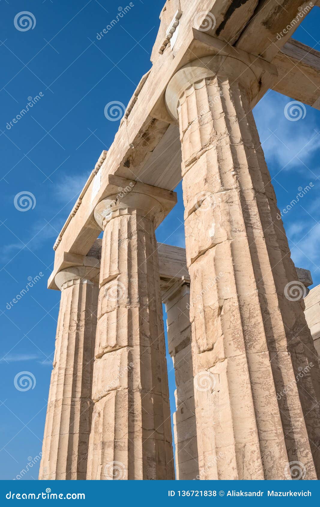 Colonnes De Temple De Parthenon Dans L'Acropole Photo stock - Image du ...
