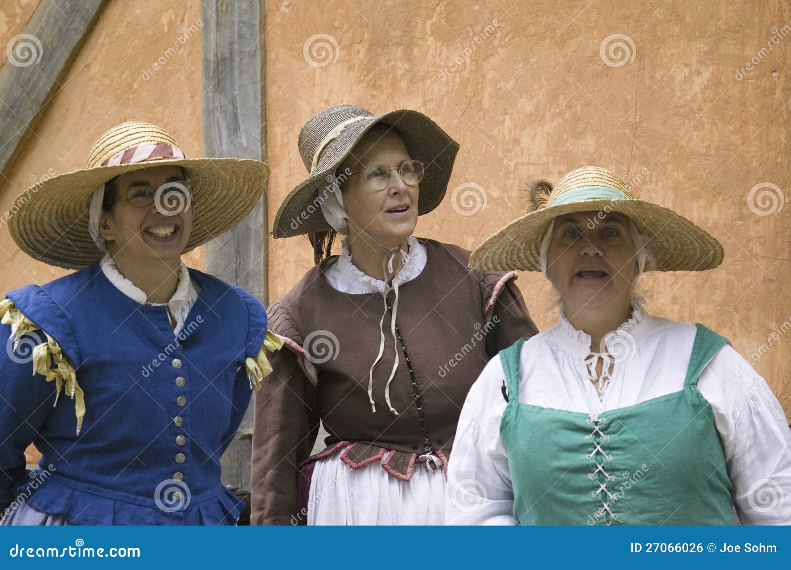 Colonos ingleses fêmeas foto editorial. Imagem de forma - 27066026