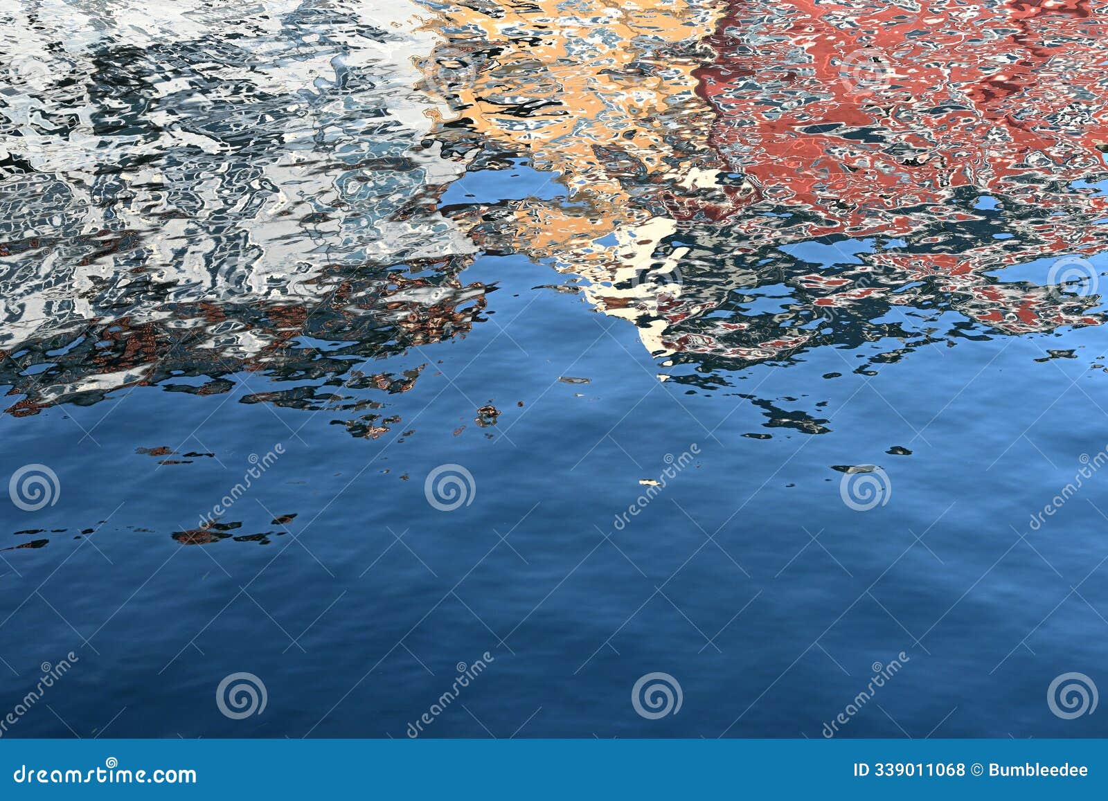 Color Reflection on the Water Surface, Abstract Background Stock Photo ...