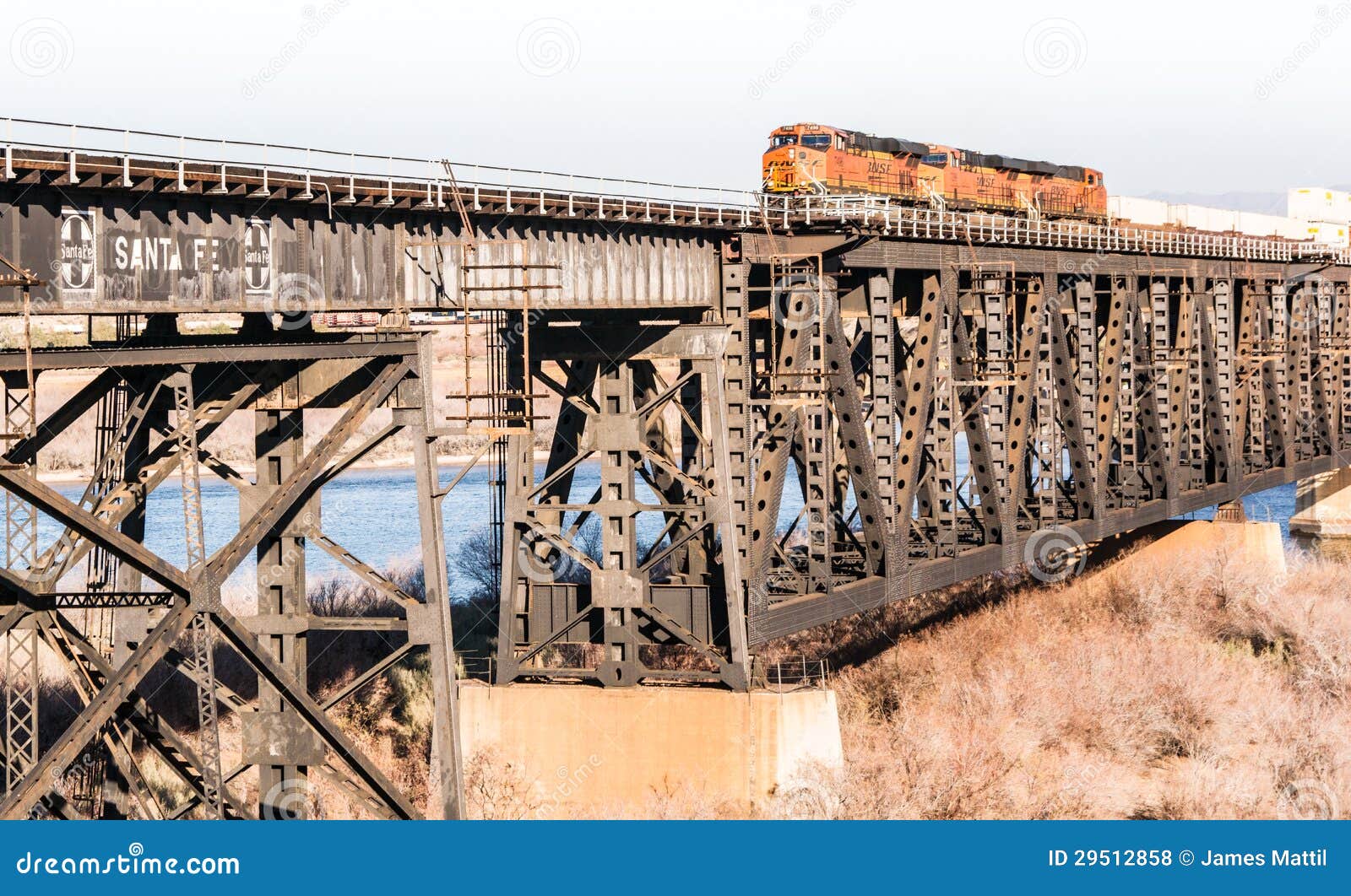 Colorado River Crossing editorial stock photo. Image of bridge - 29512858