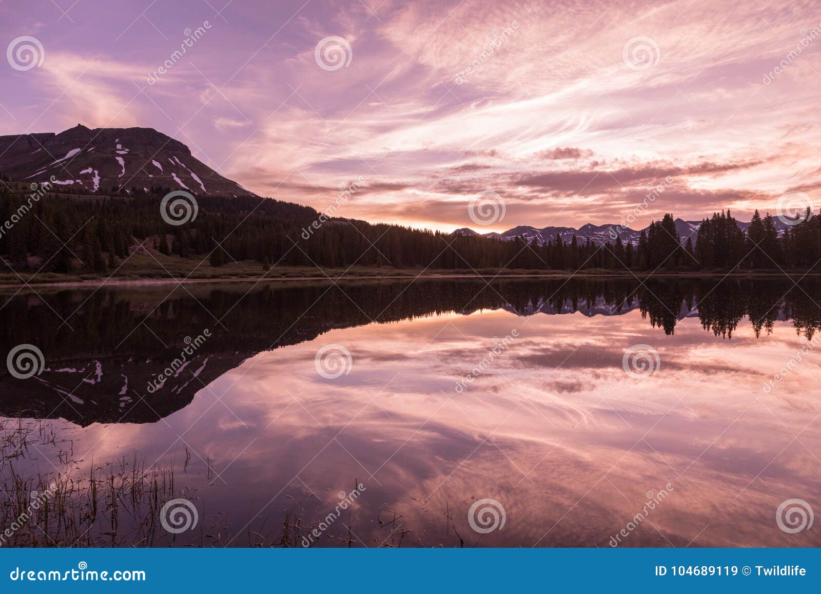 Colorado Wilderness Lake Sunrise Reflection Stock Image - Image of ...