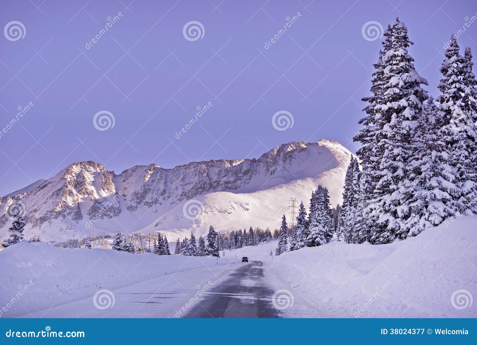 Colorado Winter Highway stock image. Image of freeze - 38024377