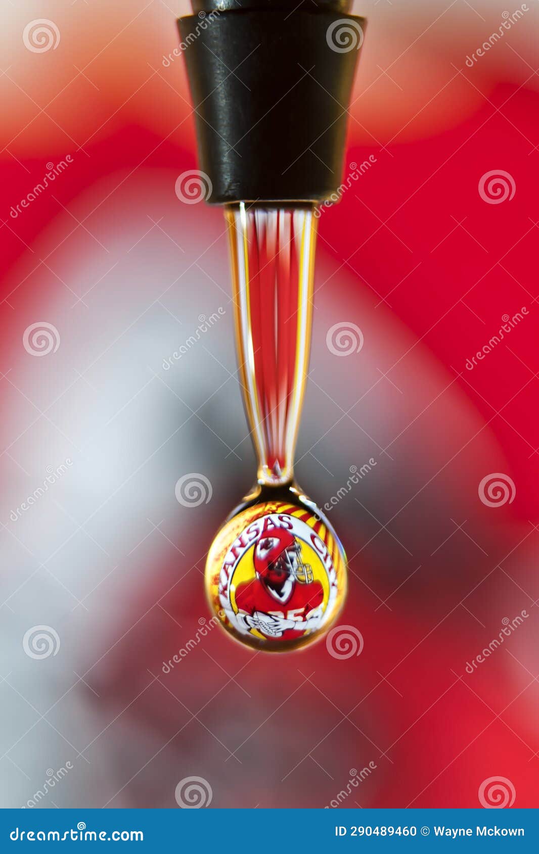 Colored Water Drop of Kansas City Cheifs Helment Editorial Image ...