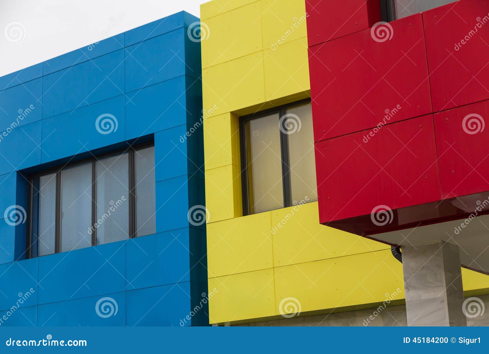 Colores del edificio foto de archivo. Imagen de rectangular - 45184200