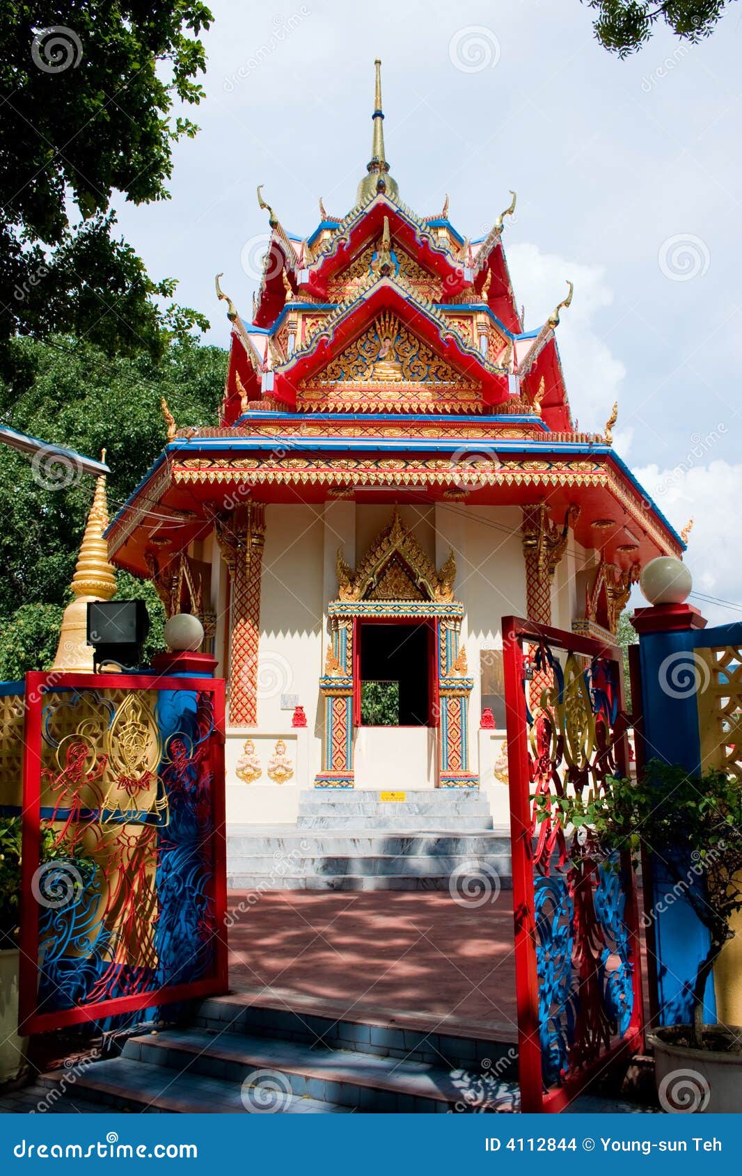 Colorful Buddhist Temple With Gate In Front Picture. Image: 4112844